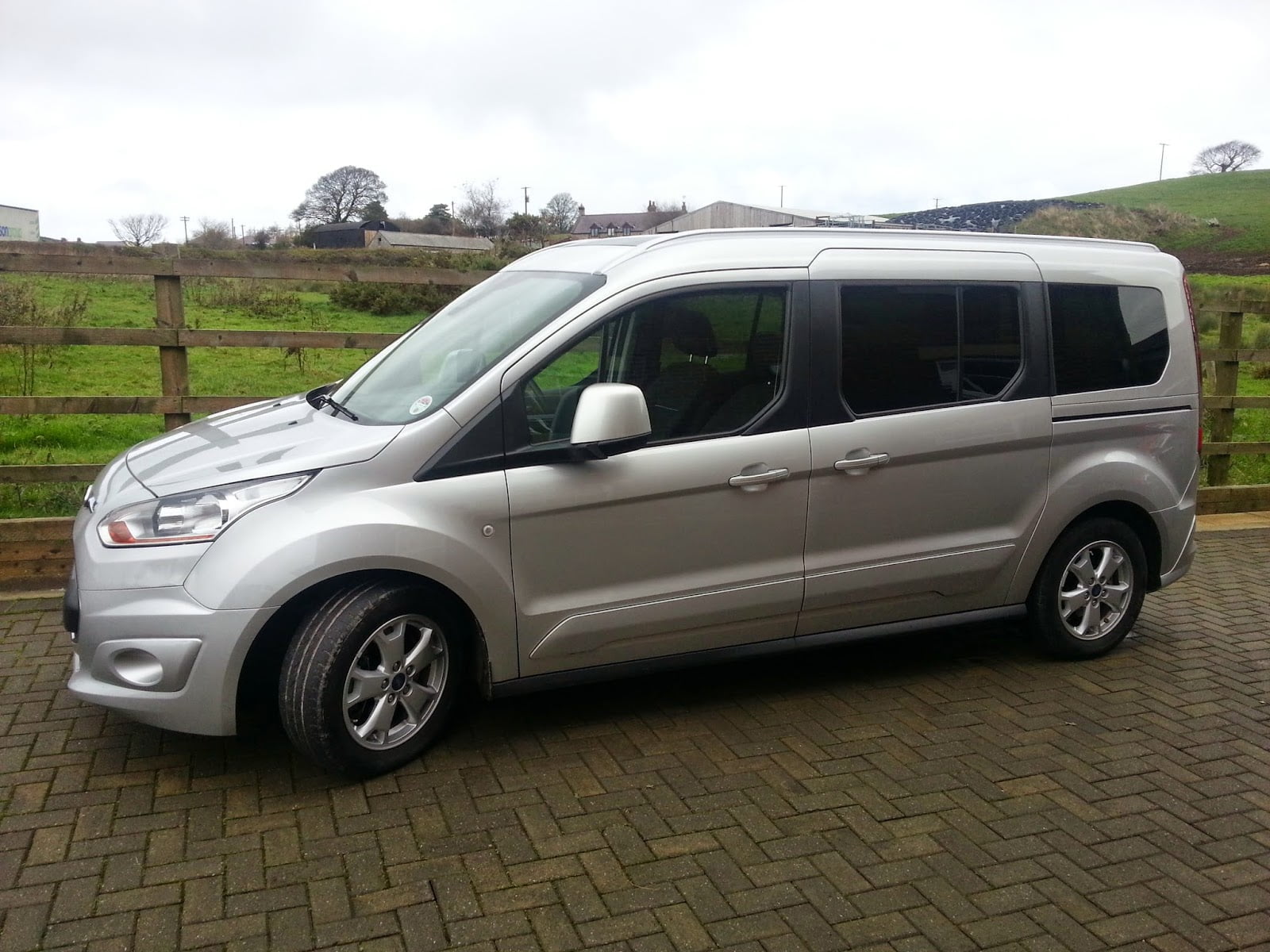 The Mummy Fever Guide To The Best Large Family Cars The Mummy Fever Guide To The Best Large Family Cars