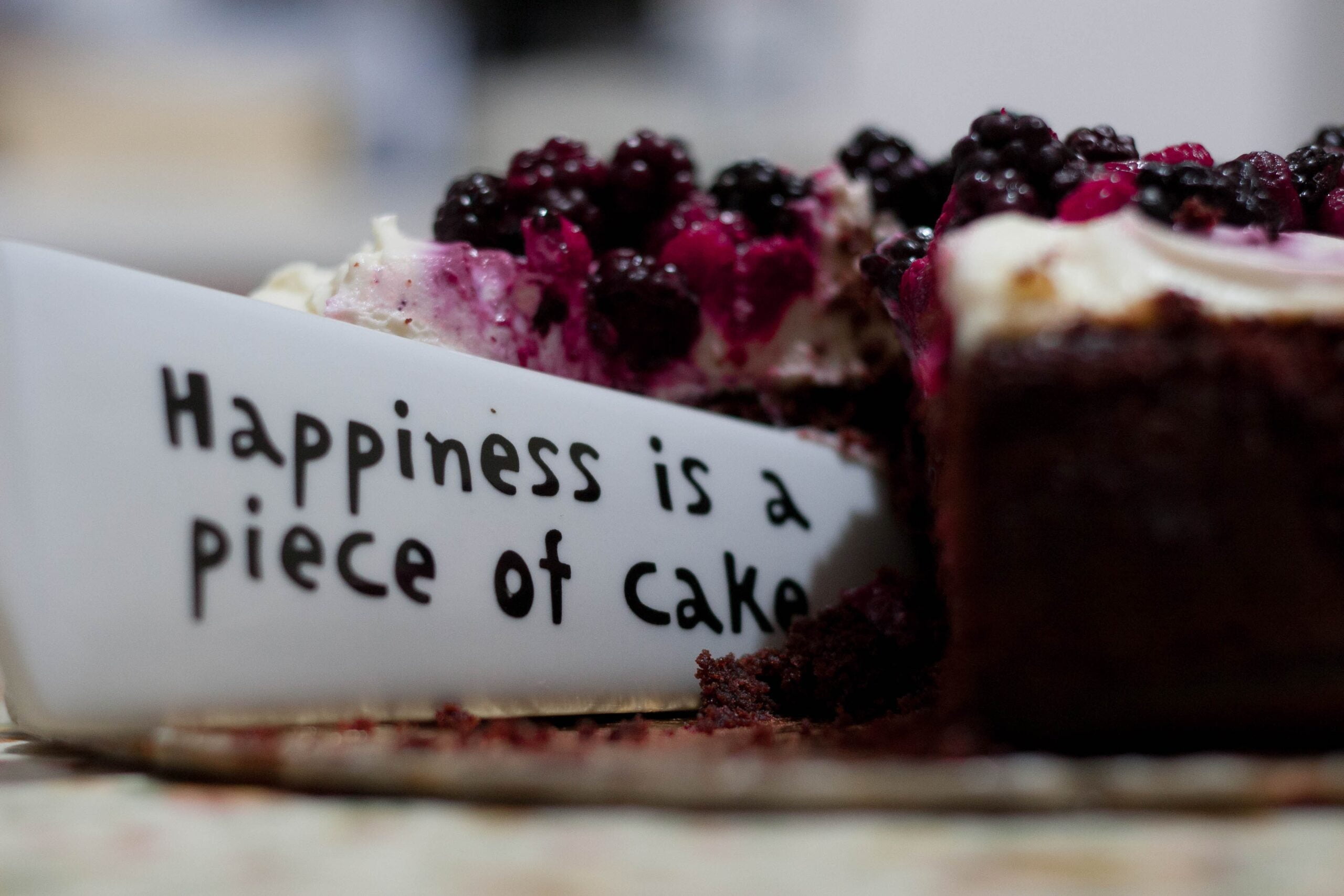 What You Need to Know About Getting a Cake - Mummy Fever